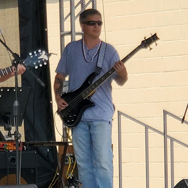 Jeff Chapman - Musician in Medina OH - BandMix.com