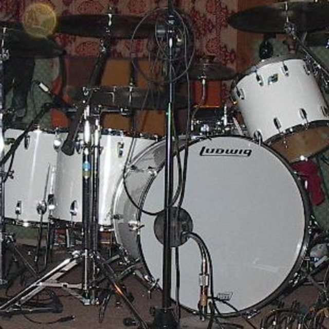 Looking - Band in Glenolden PA - BandMix.com