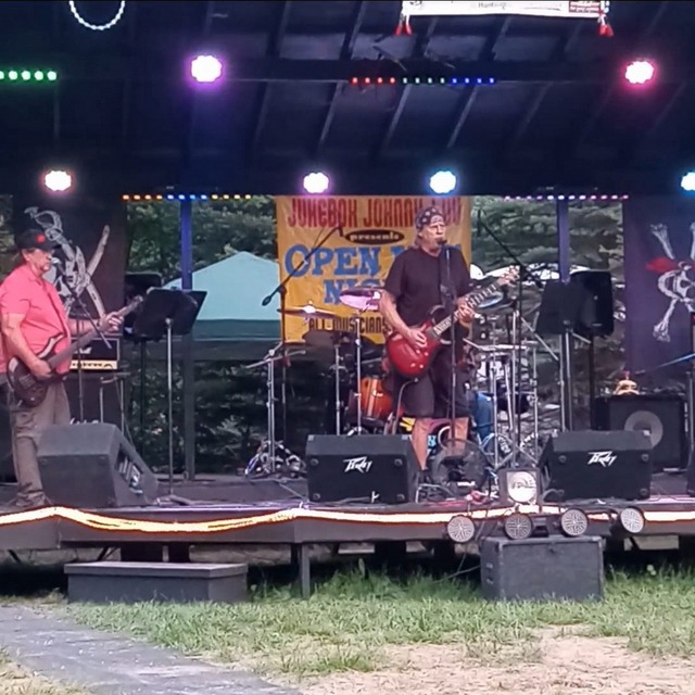 Bare Bonz - Band in Charlevoix MI - BandMix.com
