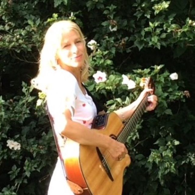 Andrea Cota - Musician in Misquamicut RI - BandMix.com