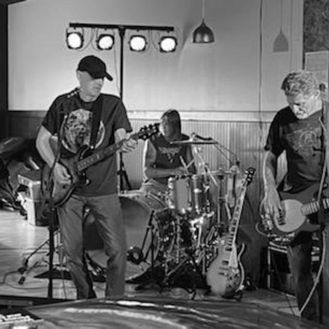 Wisecracker - Band in La Grange KY - BandMix.com