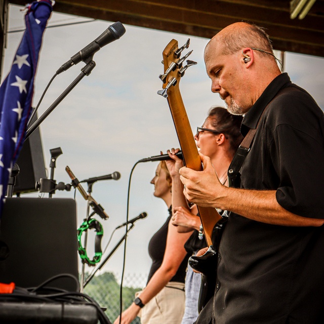 All That Glitters - Band in Nescopeck PA - BandMix.com