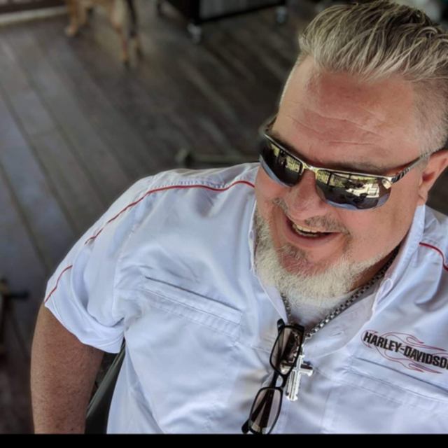 Doug - Band in Claycomo MO - BandMix.com