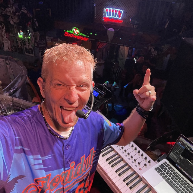 Keys4Lee - Musician in Ormond Beach FL - BandMix.com