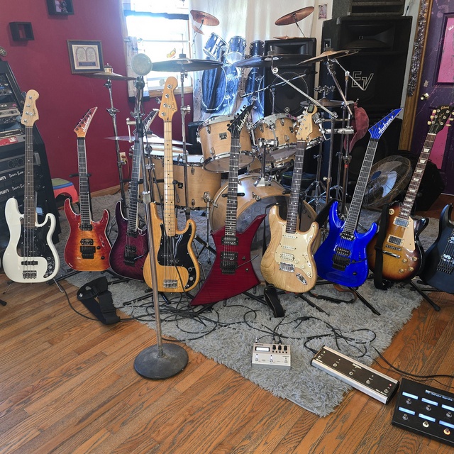 Side B - Band in Erie PA - BandMix.com