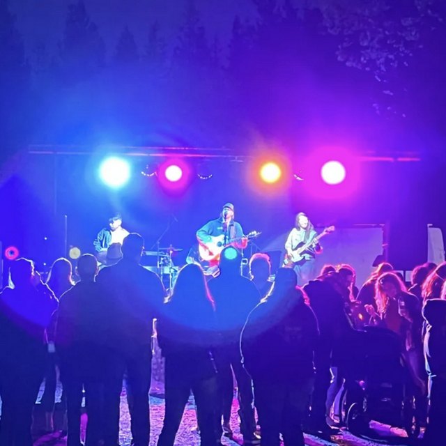 erinbassguitar - Musician in Bend OR - BandMix.com