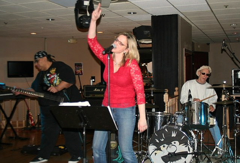 Chasing Amy - Band in Joliet IL - BandMix.com