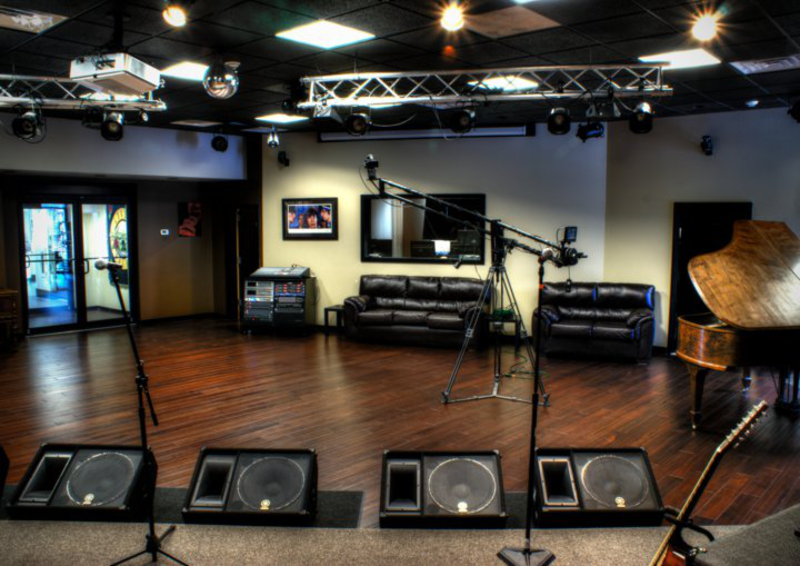 Soundwaves Academy - Recording studio in Union NJ - BandMix.com