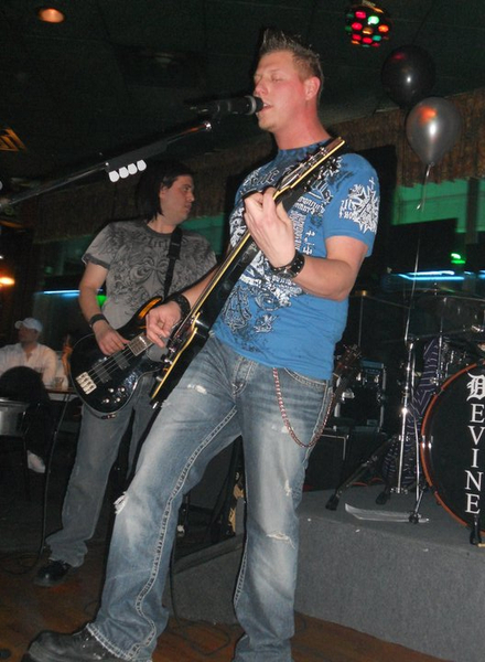 Fully Loaded - Band in New Baltimore MI - BandMix.com