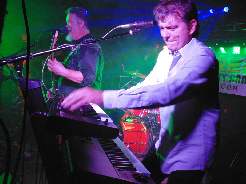 Code Red - Band in Eugene OR - BandMix.com