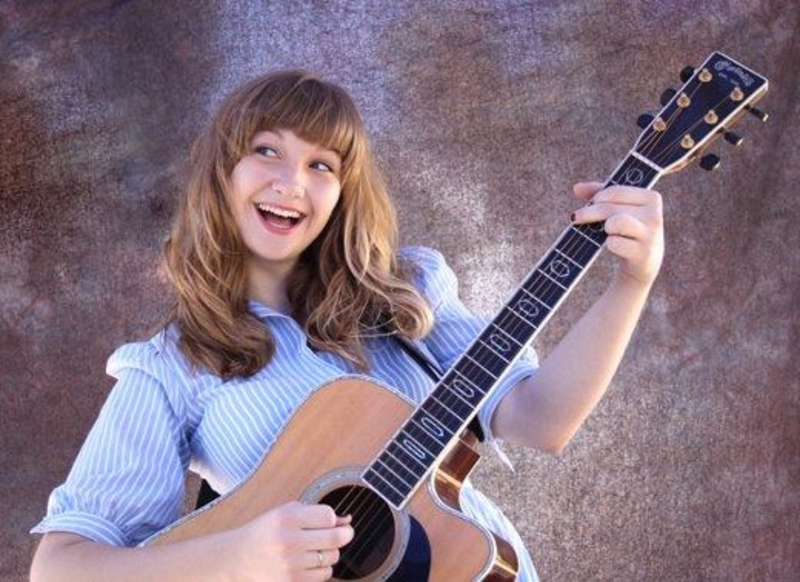 Roxanne Reed - Band in San Diego CA - BandMix.com